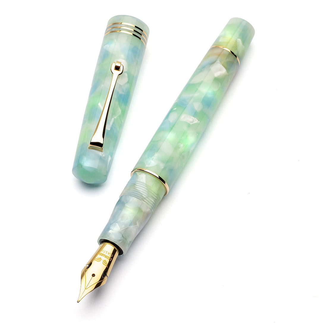 Leonardo Momento Zero Artica Fountain Pen – Gold Trim